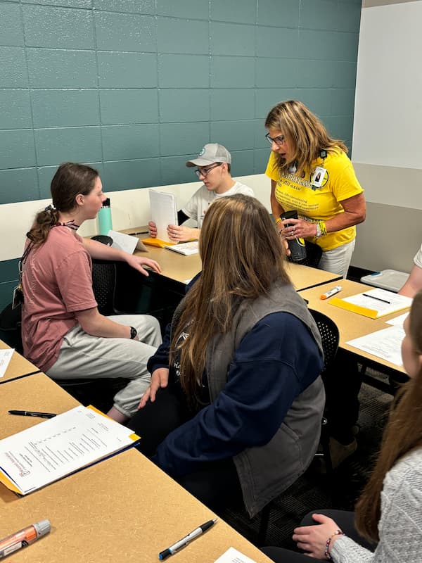 Culinary Arts Students Get Lifesaving EpiPen Training - FVTC Newsroom